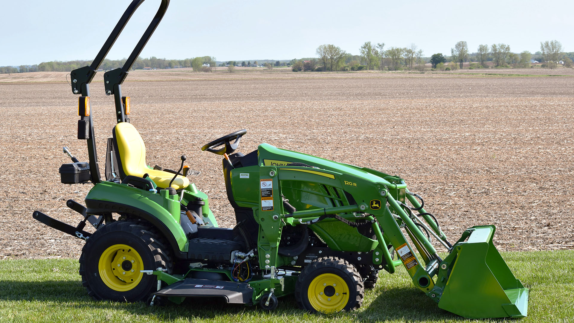 John Deere Taskmaster 1023E Tractor Package | Koenig Equipment